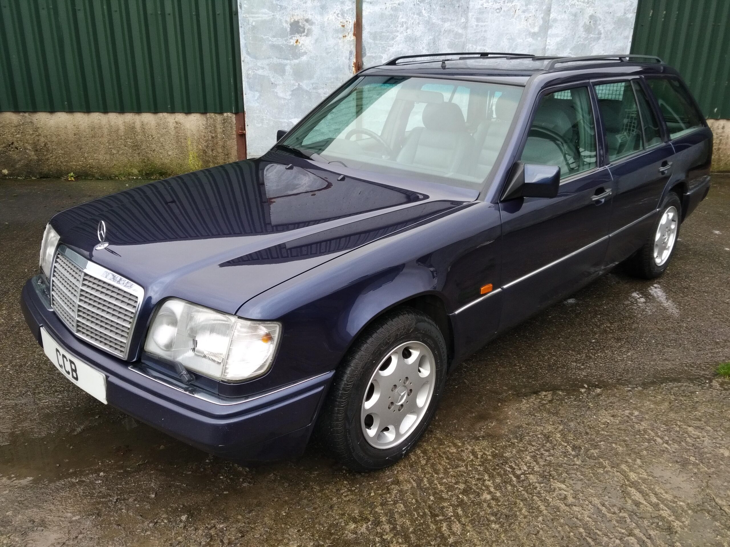 E320 Estate 3.2 litre 6 cyl 1994M - £6,450 - Cheshire Classic Benz